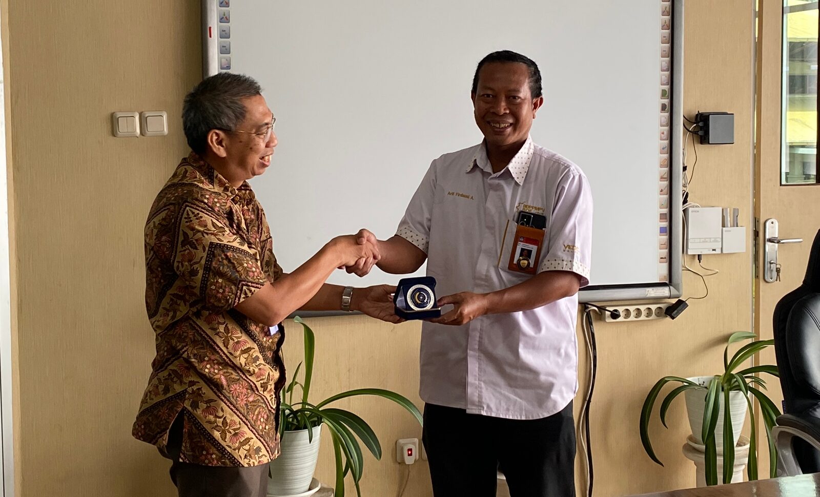 Kunjungan Dosen Teknik Elektro UMM: Membangun Kerjasama Rintisan Center ...